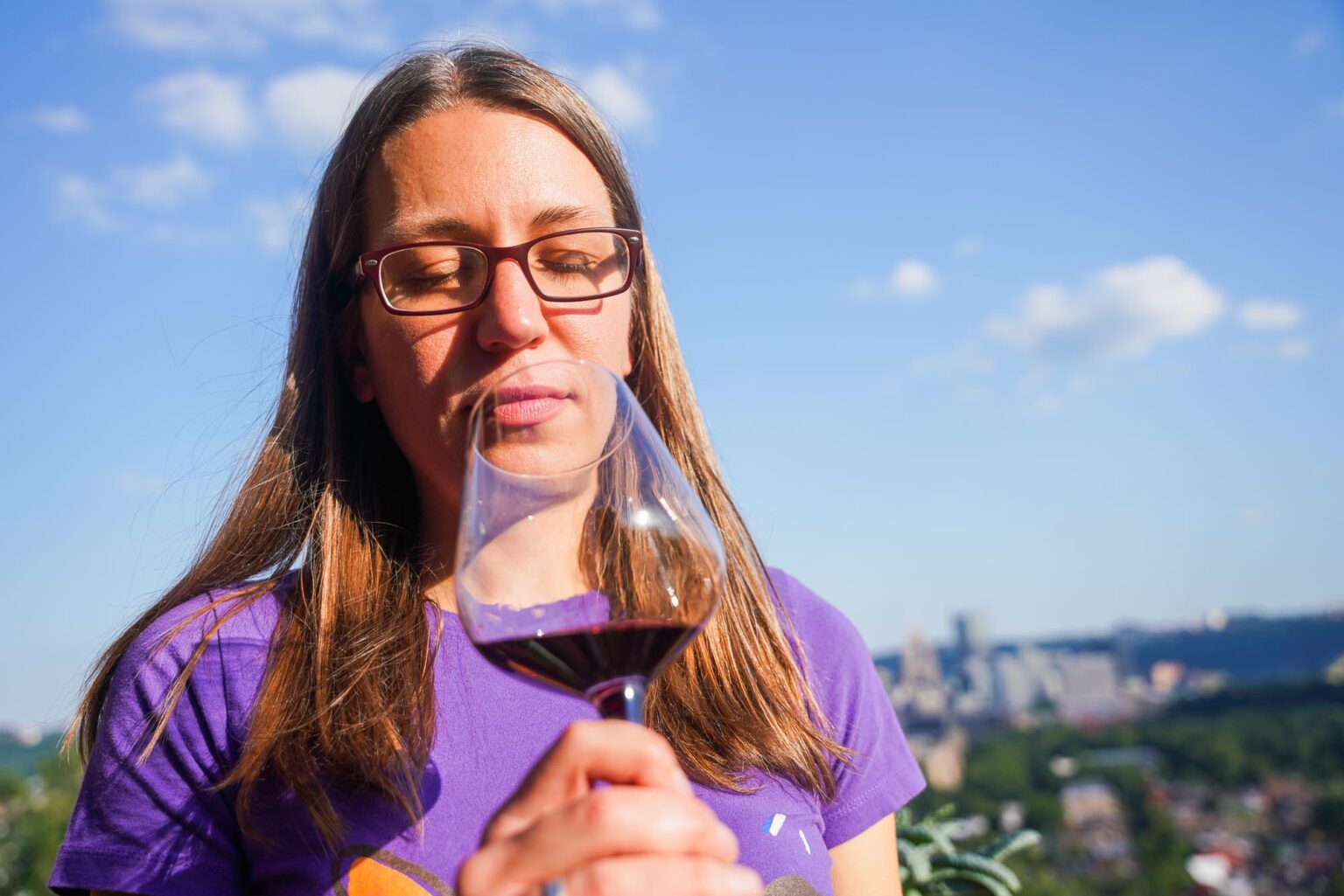 How to Taste Wine in 5 Simple Steps - The 5 S's of Tasting